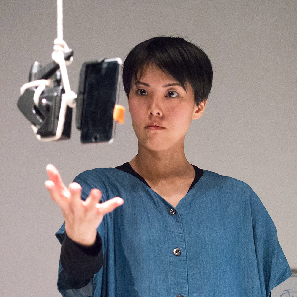 SHIFT 日本語版 | PEOPLE | 津田道子